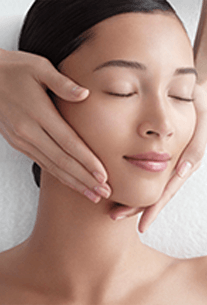 Les Soins et Massages en Institut - Clarins